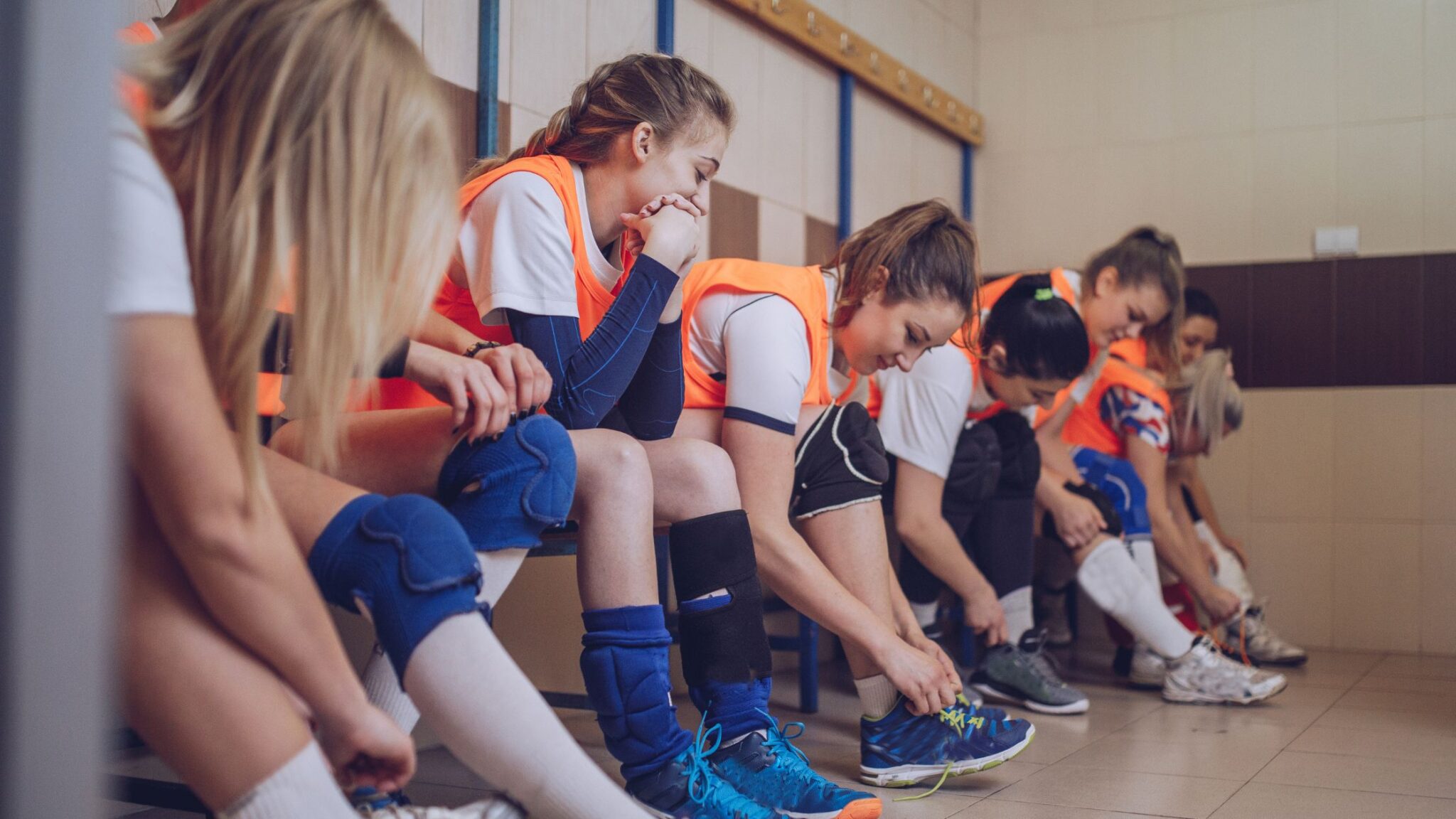 How to Spike a Volleyball For Beginners: A Step-by-Step Guide